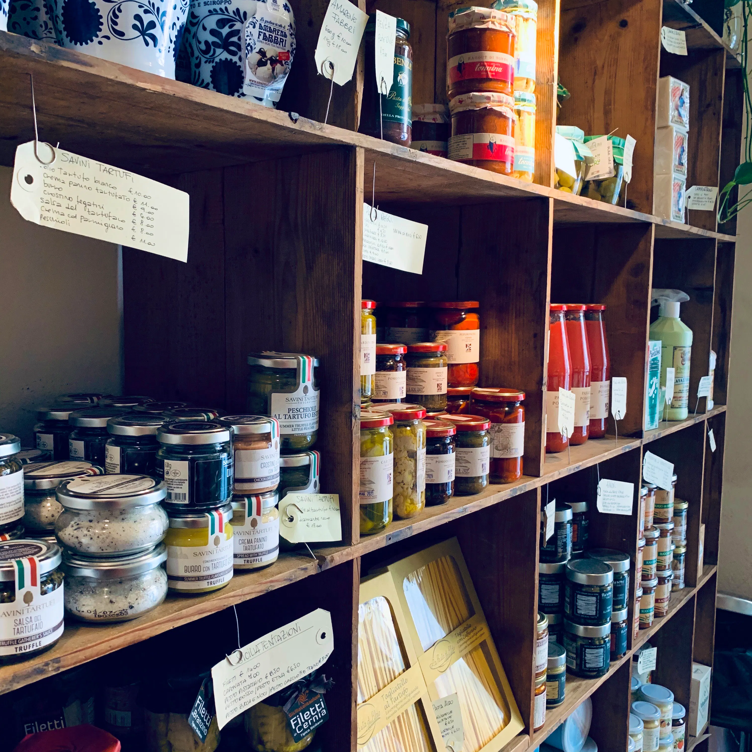 9 Of The Prettiest Basics For Your Larder | The GWG